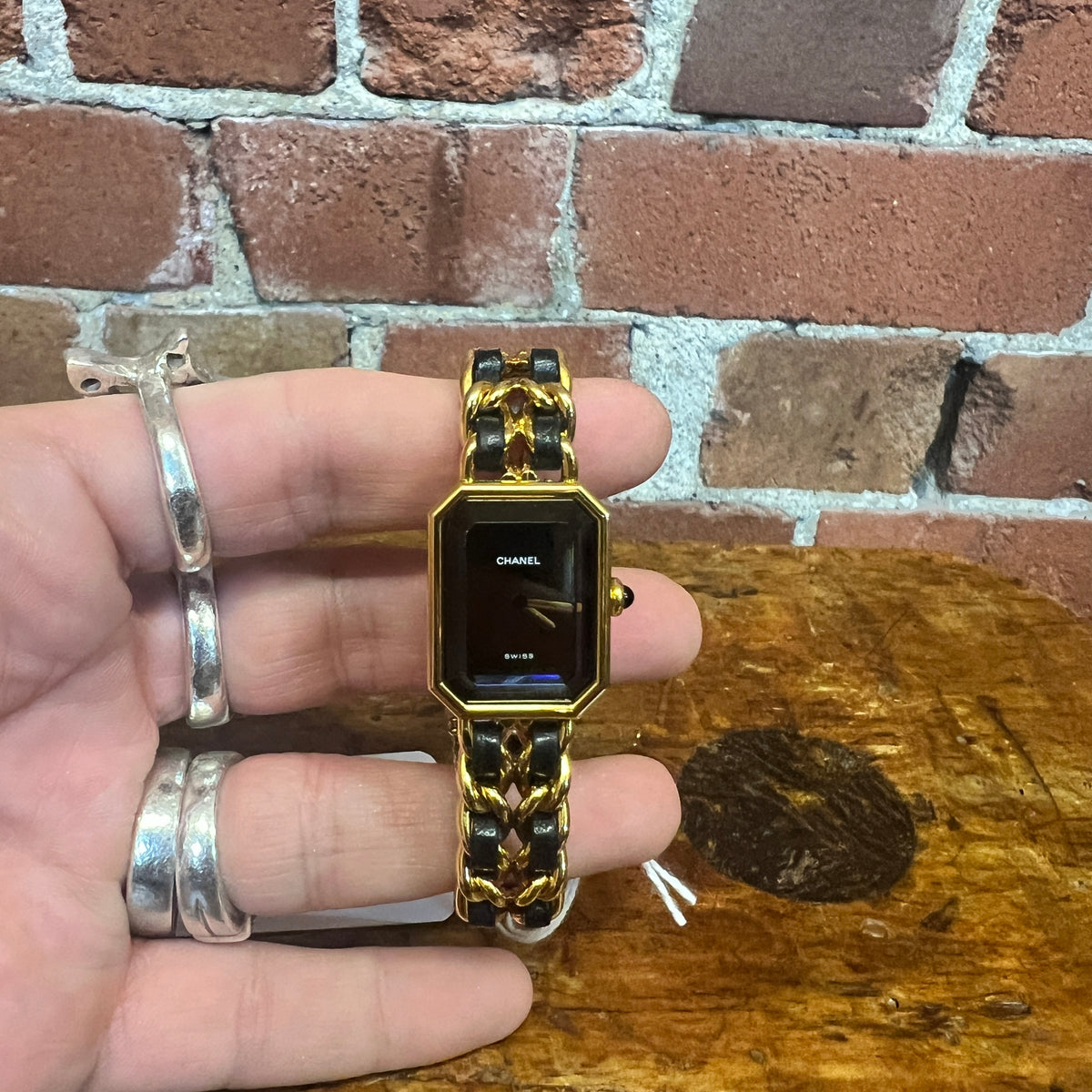 CHANEL leather and chain strap watch – Wellington Hunters and Collectors