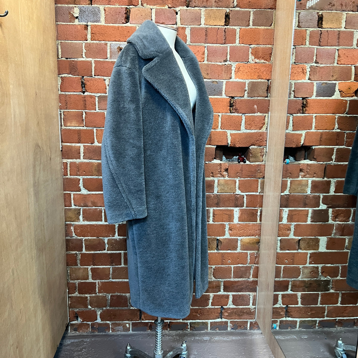 COUNTRY ROAD pure wool coat – Wellington Hunters and Collectors