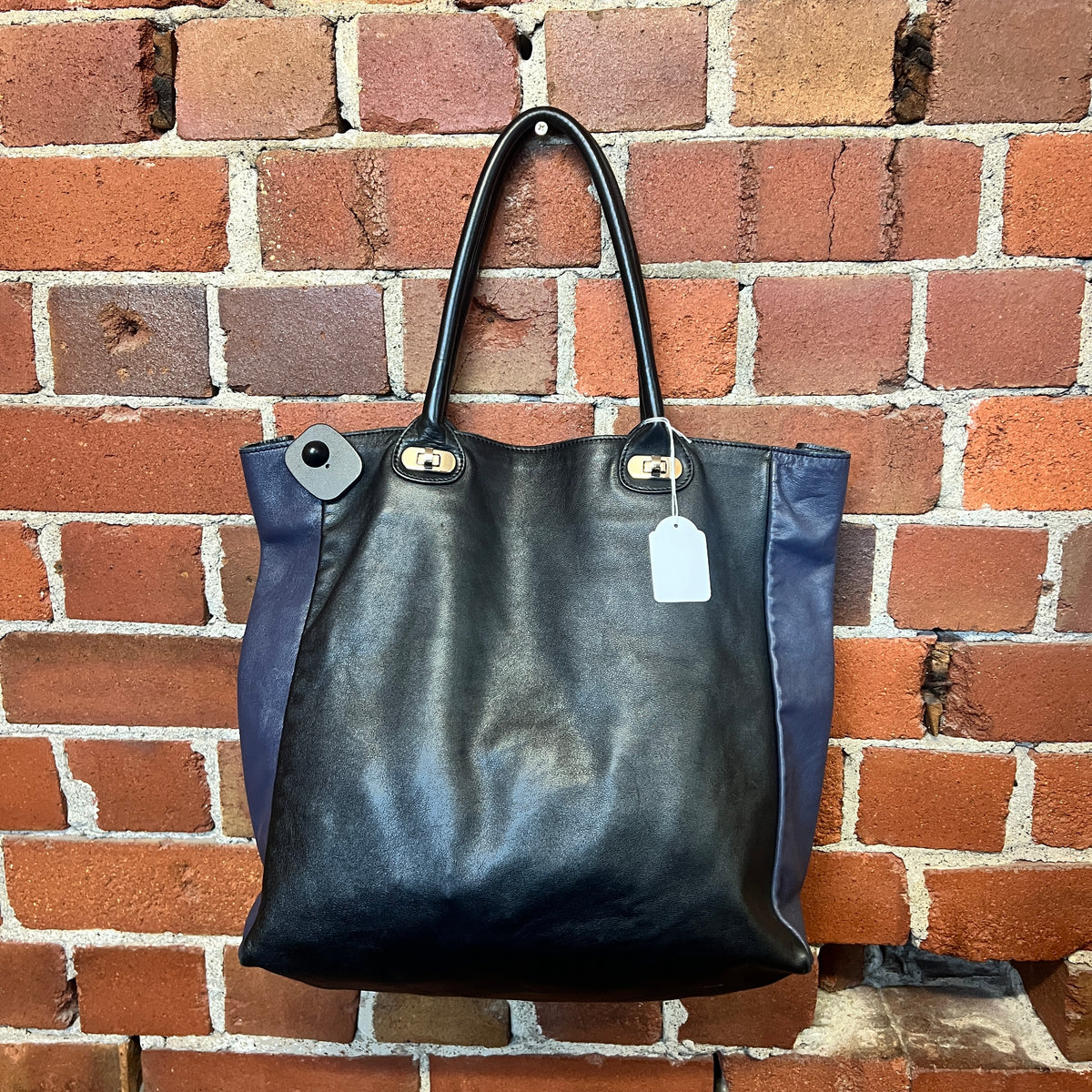 MARNI leather handbag – Wellington Hunters and Collectors