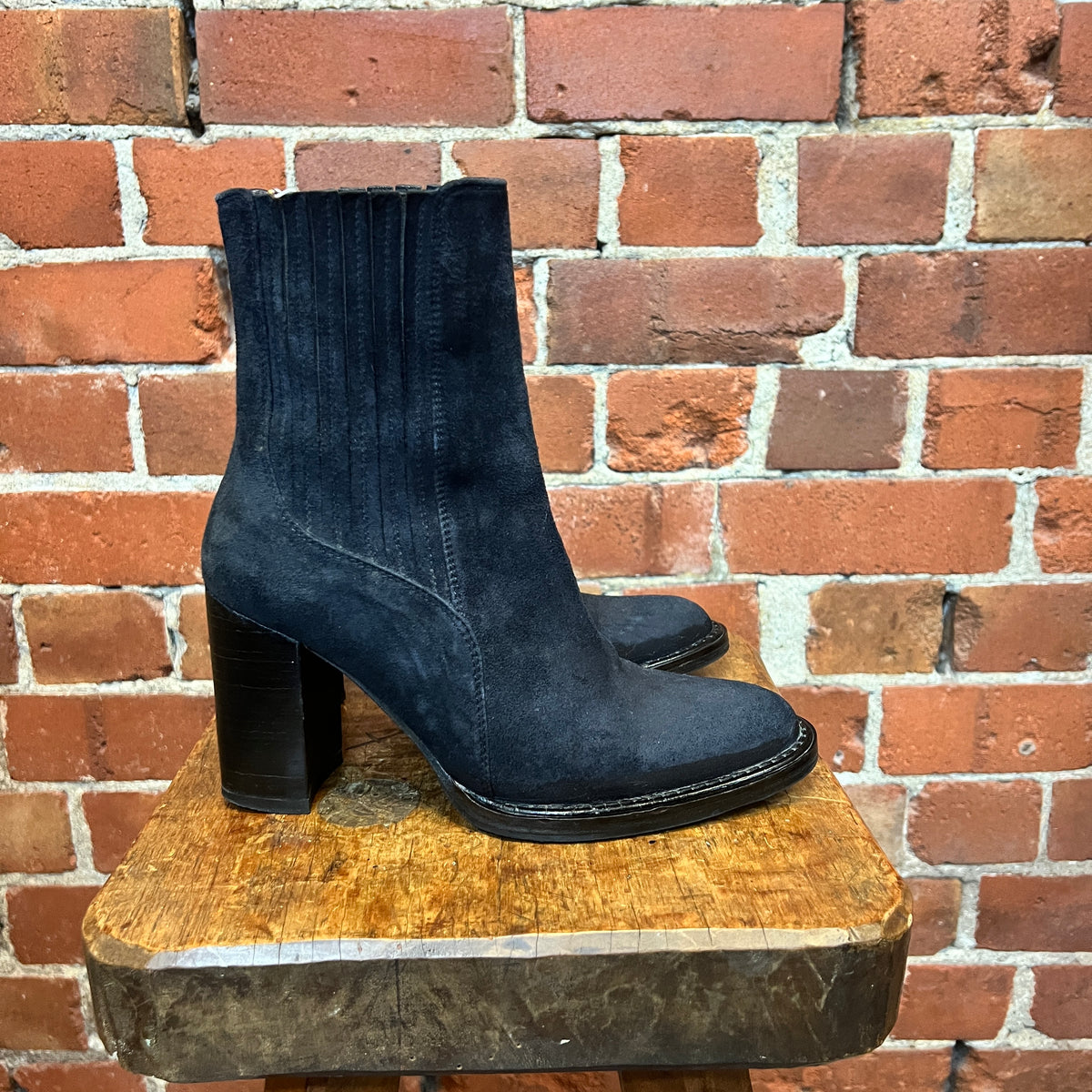 ZAMBESI classic suded boots – Wellington Hunters and Collectors